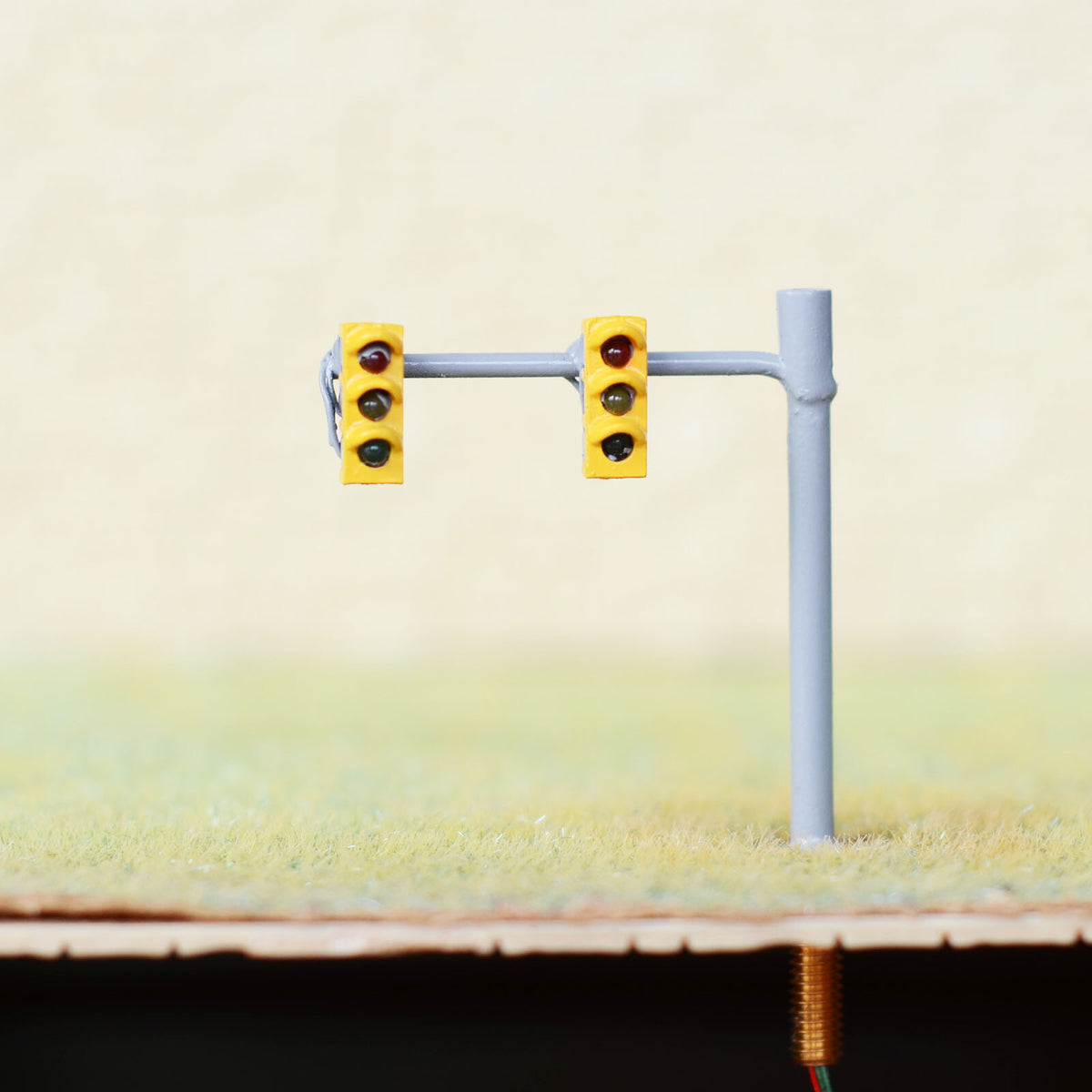N scale signals