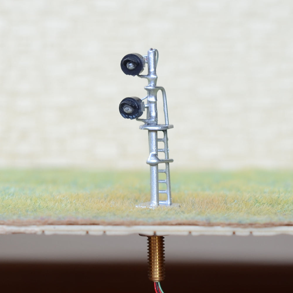 N scale signals